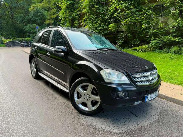 Melns Mercedes-Benz ML 320 2006 Viļņa, ar dzinēja tilpumu 3.00 L un nobraukumu 280 tūkst. km par 3950 €, foto 10 vietnē AUTOMOTO.COM.LV
