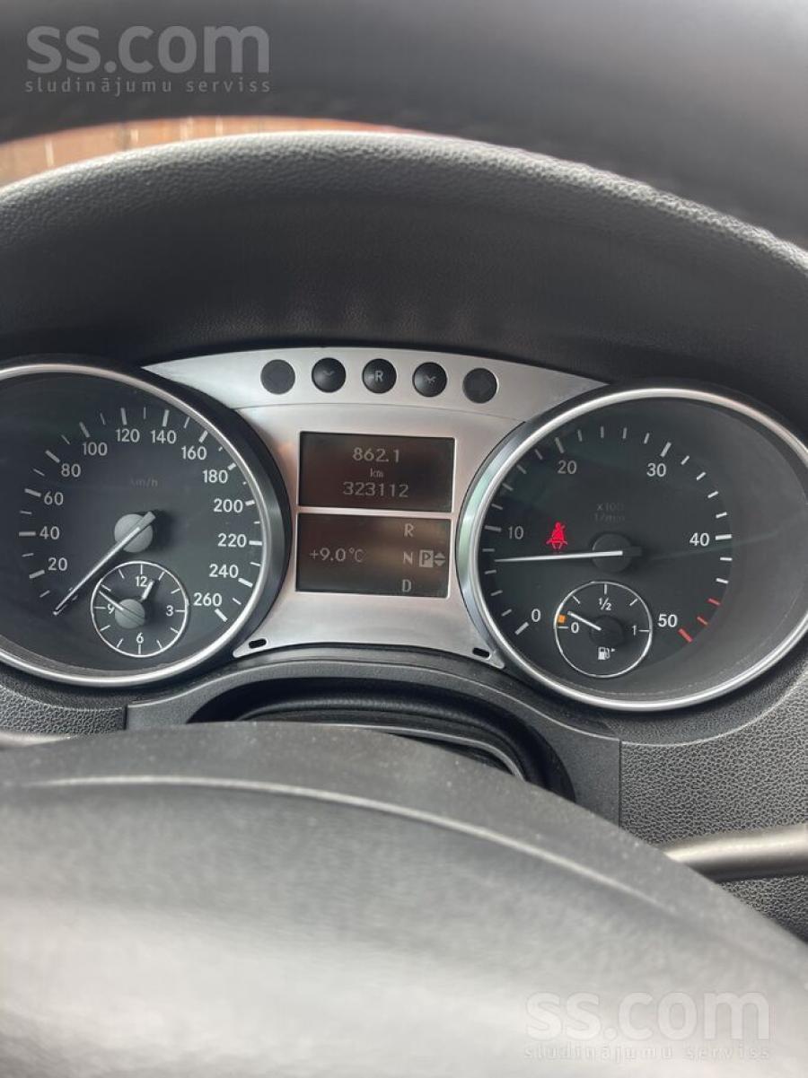 Black Mercedes-Benz ML 320 2006 in Rezekne, with an engine capacity of 3.00 L and mileage of 325 thousand km for 4800 €, photo 12 on AUTOMOTO.COM.LV