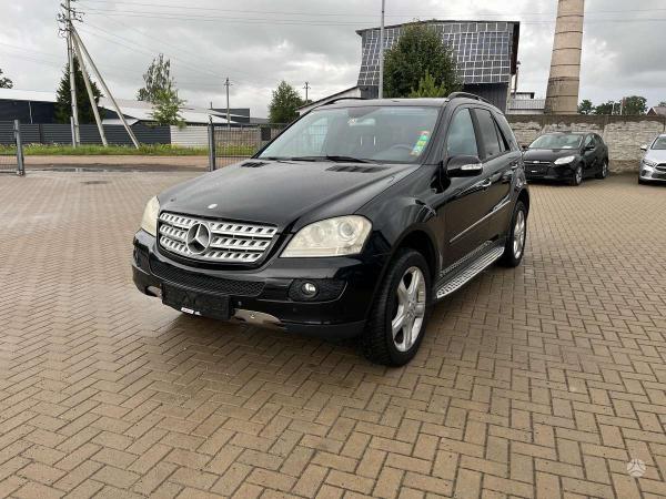 Black Mercedes-Benz ML 320 2006 in Taurage, with an engine capacity of 2.99 L and mileage of 513 thousand km for 3500 €, photo 3 on AUTOMOTO.COM.LV