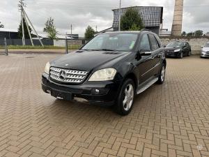Black Mercedes-Benz ML 320 2006 in Taurage, with an engine capacity of 2.99 L and mileage of 513 thousand km for 3500 €, photo 4 on AUTOMOTO.COM.LV