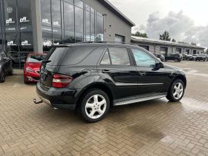 Black Mercedes-Benz ML 320 2006 in Taurage, with an engine capacity of 2.99 L and mileage of 513 thousand km for 3500 €, photo 8 on AUTOMOTO.COM.LV