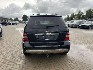 Black Mercedes-Benz ML 320 2006 in Taurage, with an engine capacity of 2.99 L and mileage of 513 thousand km for 3500 €, photo 10 on AUTOMOTO.COM.LV