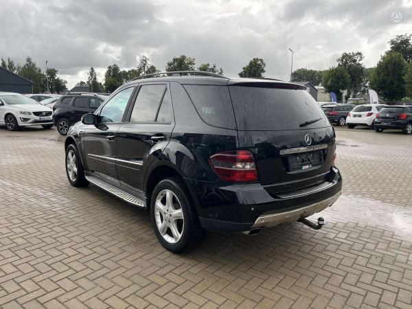 Black Mercedes-Benz ML 320 2006 in Taurage, with an engine capacity of 2.99 L and mileage of 513 thousand km for 3500 €, photo 10 on AUTOMOTO.COM.LV