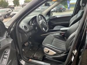 Black Mercedes-Benz ML 320 2006 in Taurage, with an engine capacity of 2.99 L and mileage of 513 thousand km for 3500 €, photo 14 on AUTOMOTO.COM.LV