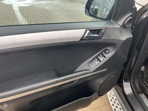 Black Mercedes-Benz ML 320 2006 in Taurage, with an engine capacity of 2.99 L and mileage of 513 thousand km for 3500 €, photo 15 on AUTOMOTO.COM.LV