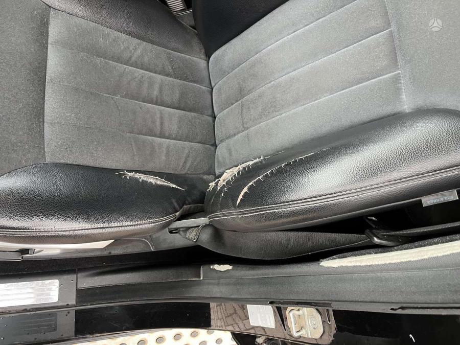 Black Mercedes-Benz ML 320 2006 in Taurage, with an engine capacity of 2.99 L and mileage of 513 thousand km for 3500 €, photo 17 on AUTOMOTO.COM.LV