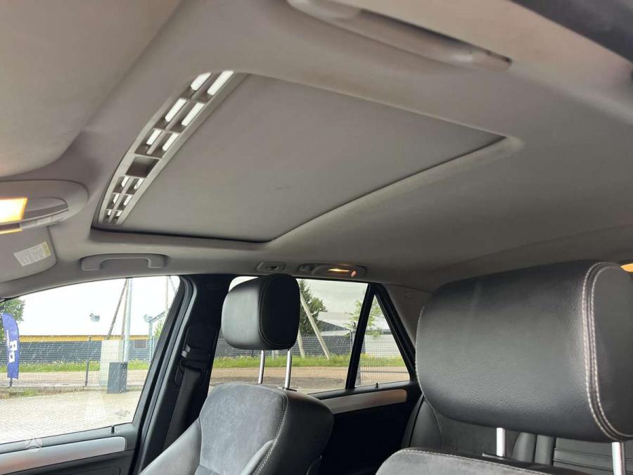 Black Mercedes-Benz ML 320 2006 in Taurage, with an engine capacity of 2.99 L and mileage of 513 thousand km for 3500 €, photo 18 on AUTOMOTO.COM.LV