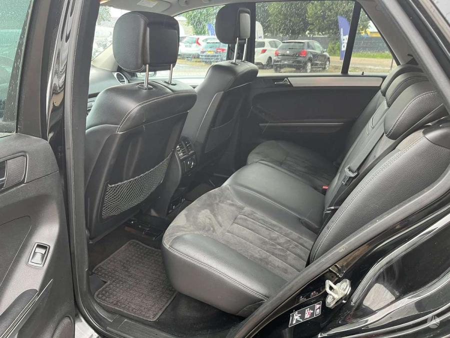 Black Mercedes-Benz ML 320 2006 in Taurage, with an engine capacity of 2.99 L and mileage of 513 thousand km for 3500 €, photo 19 on AUTOMOTO.COM.LV