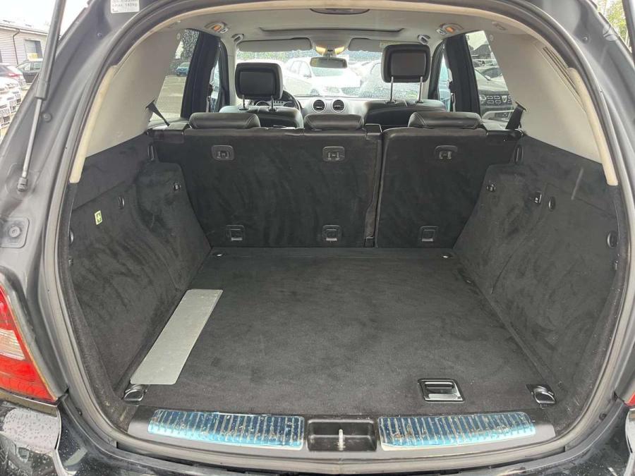 Black Mercedes-Benz ML 320 2006 in Taurage, with an engine capacity of 2.99 L and mileage of 513 thousand km for 3500 €, photo 21 on AUTOMOTO.COM.LV