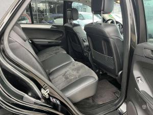 Black Mercedes-Benz ML 320 2006 in Taurage, with an engine capacity of 2.99 L and mileage of 513 thousand km for 3500 €, photo 23 on AUTOMOTO.COM.LV