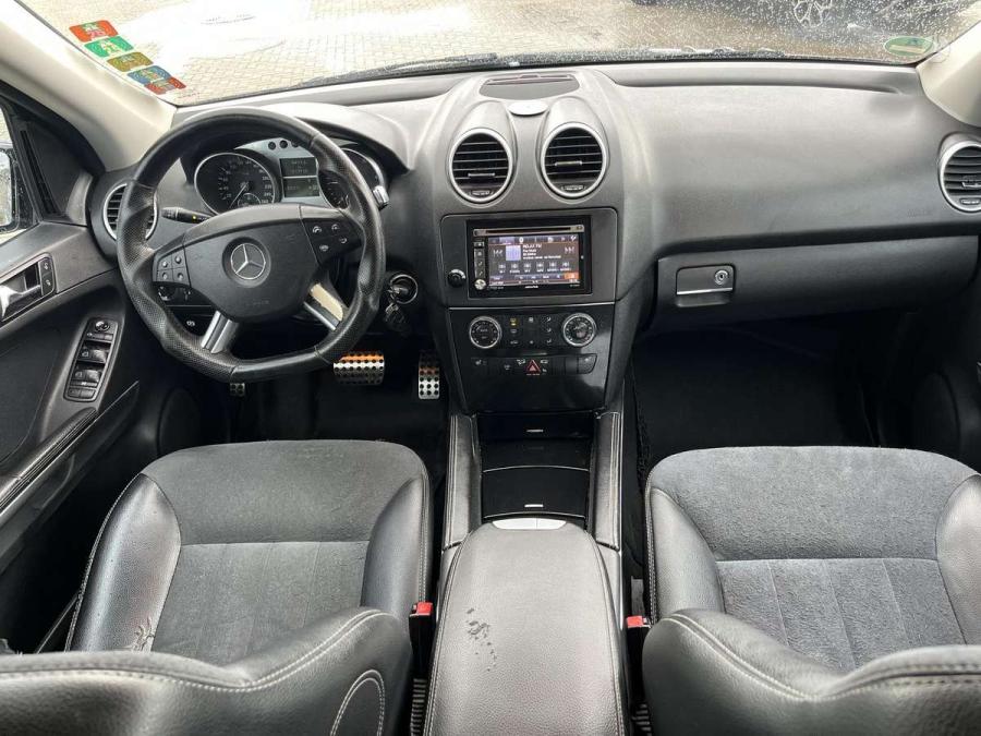 Black Mercedes-Benz ML 320 2006 in Taurage, with an engine capacity of 2.99 L and mileage of 513 thousand km for 3500 €, photo 24 on AUTOMOTO.COM.LV