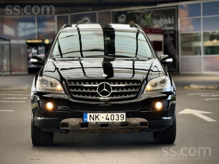 Черный Мерседес МЛ 320 2006 в Рига, объемом двигателя 3.00 л и пробегом 279 тыс. км за 4800 €, фото 5 на AUTOMOTO.COM.LV