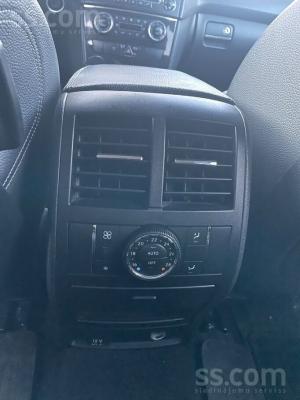 Melns Mercedes-Benz ML 320 2006 Liepāja, ar dzinēja tilpumu 3.00 L un nobraukumu 326 tūkst. km par 4700 €, foto 5 vietnē AUTOMOTO.COM.LV
