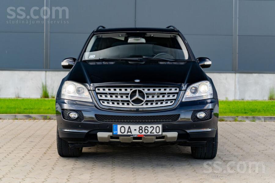Melns Mercedes-Benz ML 320 2007 Rīga, ar dzinēja tilpumu 3.00 L un nobraukumu 311 tūkst. km par 7490 €, foto 2 vietnē AUTOMOTO.COM.LV