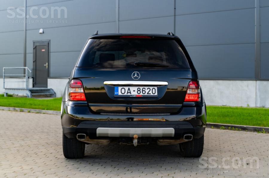 Melns Mercedes-Benz ML 320 2007 Rīga, ar dzinēja tilpumu 3.00 L un nobraukumu 311 tūkst. km par 7490 €, foto 6 vietnē AUTOMOTO.COM.LV