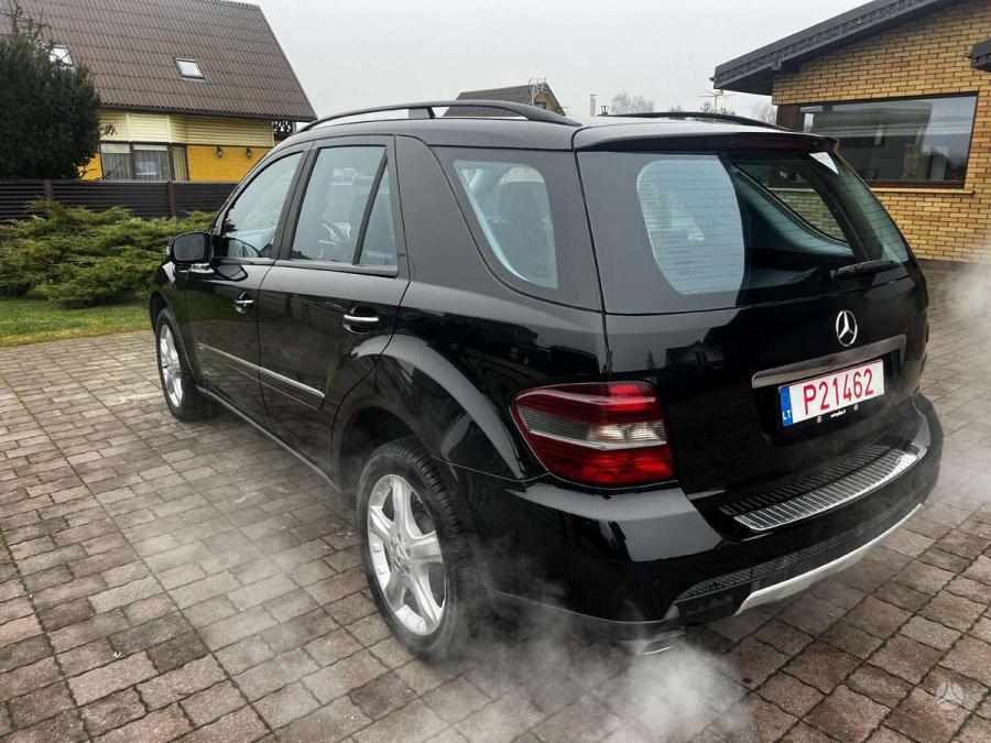 Melns Mercedes-Benz ML 320 2007 Vilkaviškis, ar dzinēja tilpumu 2.99 L un nobraukumu 29 tūkst. km par 5499 €, foto 6 vietnē AUTOMOTO.COM.LV