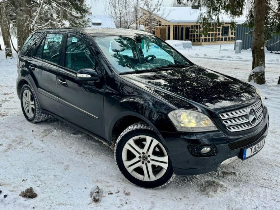 Melns Mercedes-Benz ML 320 2007 Rīga, ar dzinēja tilpumu 3.00 L un nobraukumu 201 tūkst. km par 7600 €, foto 1 vietnē AUTOMOTO.COM.LV