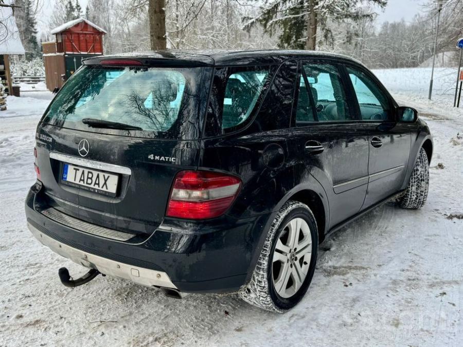 Melns Mercedes-Benz ML 320 2007 Rīga, ar dzinēja tilpumu 3.00 L un nobraukumu 201 tūkst. km par 7600 €, foto 4 vietnē AUTOMOTO.COM.LV