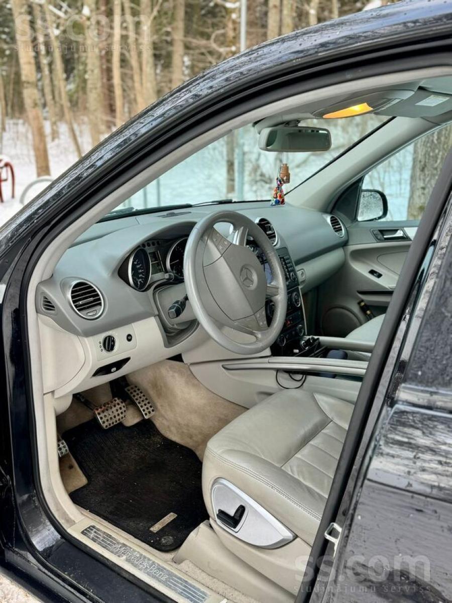 Melns Mercedes-Benz ML 320 2007 Rīga, ar dzinēja tilpumu 3.00 L un nobraukumu 201 tūkst. km par 7600 €, foto 5 vietnē AUTOMOTO.COM.LV