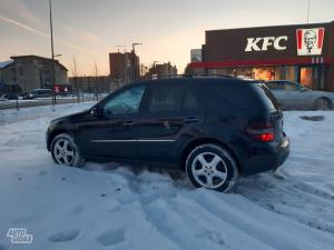 Melns Mercedes-Benz ML 320 2007 Kauņa, ar dzinēja tilpumu 3.00 L un nobraukumu 300 tūkst. km par 3850 €, foto 11 vietnē AUTOMOTO.COM.LV