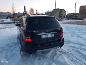 Melns Mercedes-Benz ML 320 2007 Kauņa, ar dzinēja tilpumu 3.00 L un nobraukumu 300 tūkst. km par 3850 €, foto 16 vietnē AUTOMOTO.COM.LV