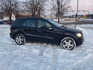 Melns Mercedes-Benz ML 320 2007 Kauņa, ar dzinēja tilpumu 3.00 L un nobraukumu 300 tūkst. km par 3850 €, foto 21 vietnē AUTOMOTO.COM.LV