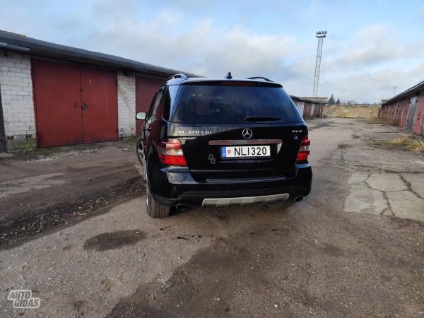 Black Mercedes-Benz ML 320 2007 in Klaipeda, with an engine capacity of 3.00 L and mileage of 374 thousand km for 4500 €, photo 2 on AUTOMOTO.COM.LV
