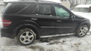 Black Mercedes-Benz ML 320 2007 in Vilnius, with an engine capacity of 3.00 L and mileage of 250 thousand km for 3900 €, photo 2 on AUTOMOTO.COM.LV