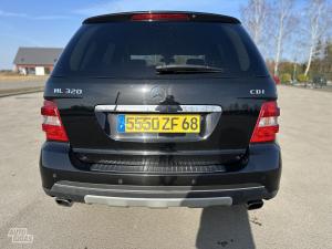 Melns Mercedes-Benz ML 320 2007 Kauņa, ar dzinēja tilpumu 3.00 L un nobraukumu 186 tūkst. km par 7222 €, foto 7 vietnē AUTOMOTO.COM.LV