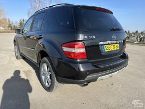 Melns Mercedes-Benz ML 320 2007 Kauņa, ar dzinēja tilpumu 3.00 L un nobraukumu 186 tūkst. km par 7222 €, foto 8 vietnē AUTOMOTO.COM.LV