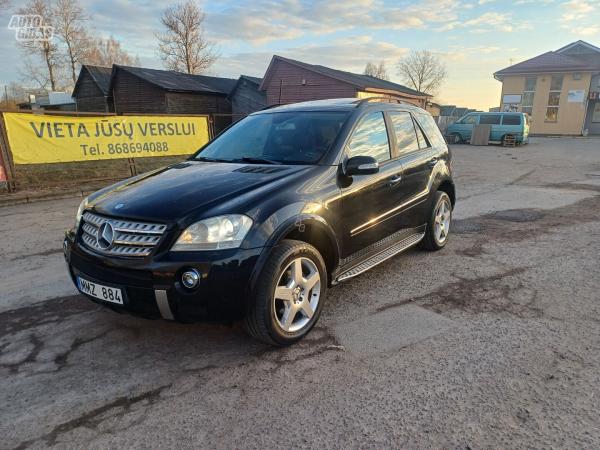 Black Mercedes-Benz ML 320 2007 in Sakiai, with an engine capacity of 3.00 L and mileage of 215 thousand km for 3500 €, photo 6 on AUTOMOTO.COM.LV