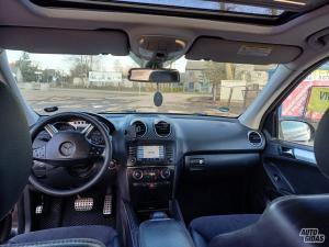 Черный Мерседес МЛ 320 2007 в Шакяй, объемом двигателя 3.00 л и пробегом 215 тыс. км за 3500 €, фото 8 на AUTOMOTO.COM.LV