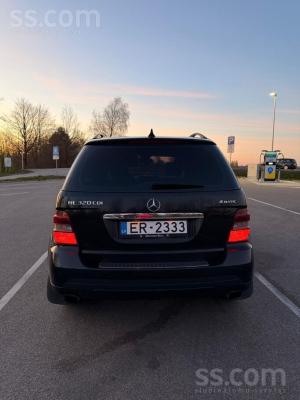 Black Mercedes-Benz ML 320 2007 in Saldus, with an engine capacity of 3.00 L and mileage of 278 thousand km for 4600 €, photo 5 on AUTOMOTO.COM.LV