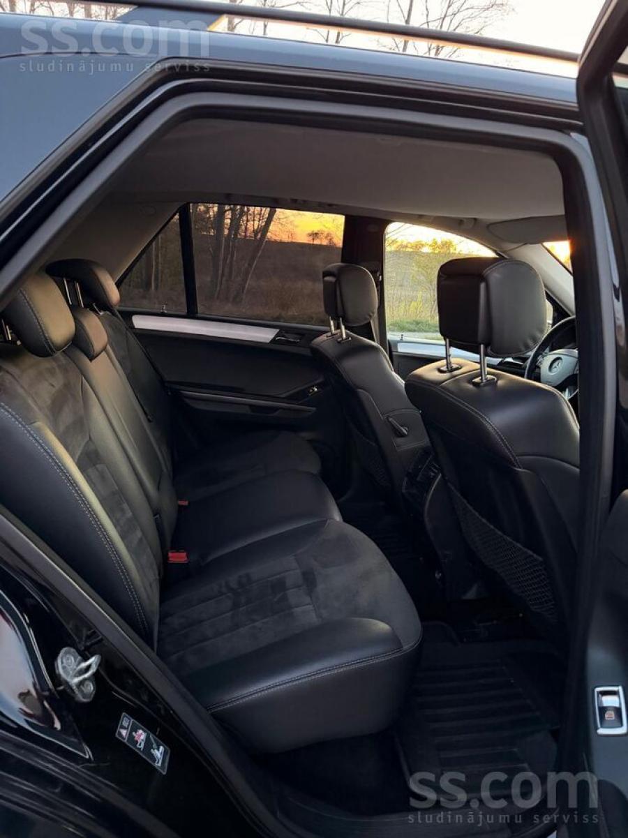 Black Mercedes-Benz ML 320 2007 in Saldus, with an engine capacity of 3.00 L and mileage of 278 thousand km for 4600 €, photo 14 on AUTOMOTO.COM.LV