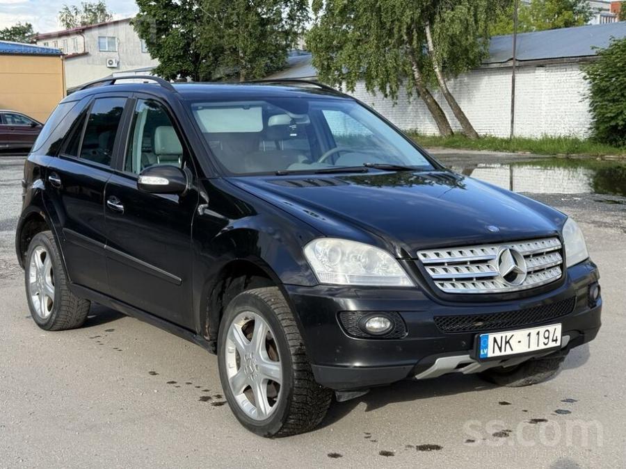 Melns Mercedes-Benz ML 320 2007 Rīga, ar dzinēja tilpumu 3.00 L un nobraukumu 511 tūkst. km par 3700 €, foto 3 vietnē AUTOMOTO.COM.LV