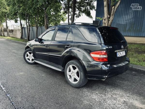 Black Mercedes-Benz ML 320 2007 in Klaipeda, with an engine capacity of 3.00 L and mileage of 360 thousand km for 4200 €, photo 2 on AUTOMOTO.COM.LV