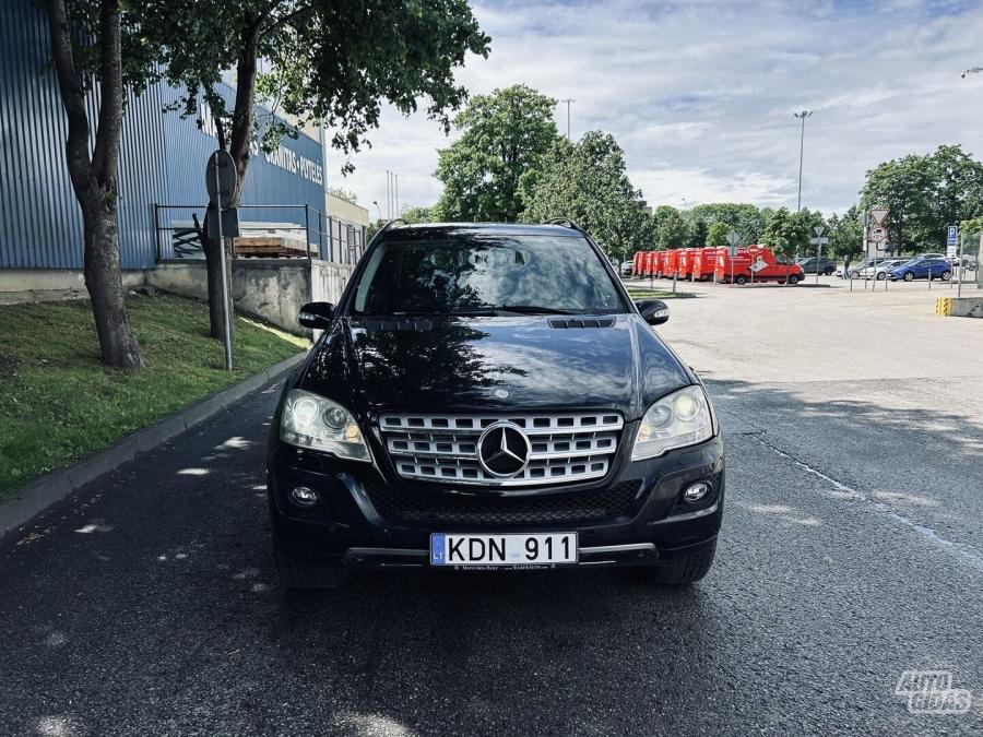 Melns Mercedes-Benz ML 320 2007 Klaipėda, ar dzinēja tilpumu 3.00 L un nobraukumu 360 tūkst. km par 4200 €, foto 4 vietnē AUTOMOTO.COM.LV