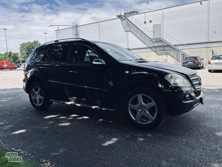 Melns Mercedes-Benz ML 320 2007 Klaipėda, ar dzinēja tilpumu 3.00 L un nobraukumu 360 tūkst. km par 4200 €, foto 7 vietnē AUTOMOTO.COM.LV