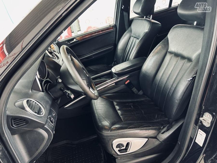 Melns Mercedes-Benz ML 320 2007 Klaipėda, ar dzinēja tilpumu 3.00 L un nobraukumu 360 tūkst. km par 4200 €, foto 9 vietnē AUTOMOTO.COM.LV