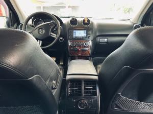 Melns Mercedes-Benz ML 320 2007 Klaipėda, ar dzinēja tilpumu 3.00 L un nobraukumu 360 tūkst. km par 4200 €, foto 10 vietnē AUTOMOTO.COM.LV