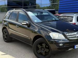 Black Mercedes-Benz ML 320 2007 in Riga, with an engine capacity of 3.00 L and mileage of 352 thousand km for 5390 €, photo  on AUTOMOTO.COM.LV