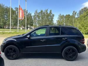 Черный Мерседес МЛ 320 2007 в Рига, объемом двигателя 3.00 л и пробегом 352 тыс. км за 5390 €, фото 12 на AUTOMOTO.COM.LV