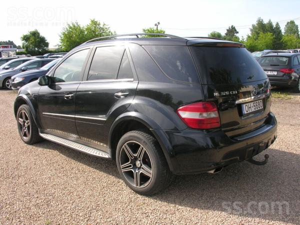 Черный Мерседес МЛ 320 2007 в Рига, объемом двигателя 3.00 л и пробегом 0 тыс. км за 3750 €, фото 4 на AUTOMOTO.COM.LV
