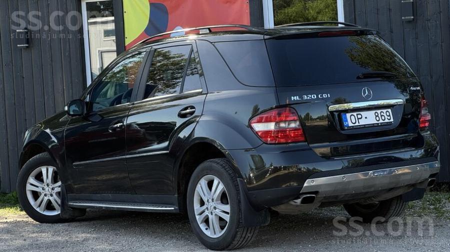 Black Mercedes-Benz ML 320 2007 in Riga, with an engine capacity of 3.00 L and mileage of 0 thousand km for 4500 €, photo 4 on AUTOMOTO.COM.LV