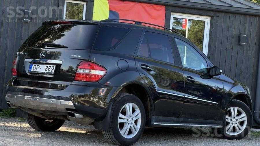 Black Mercedes-Benz ML 320 2007 in Riga, with an engine capacity of 3.00 L and mileage of 0 thousand km for 4500 €, photo 5 on AUTOMOTO.COM.LV