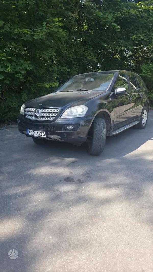 Melns Mercedes-Benz ML 320 2007 Kauņa, ar dzinēja tilpumu 2.99 L un nobraukumu 475 tūkst. km par 3700 €, foto 1 vietnē AUTOMOTO.COM.LV