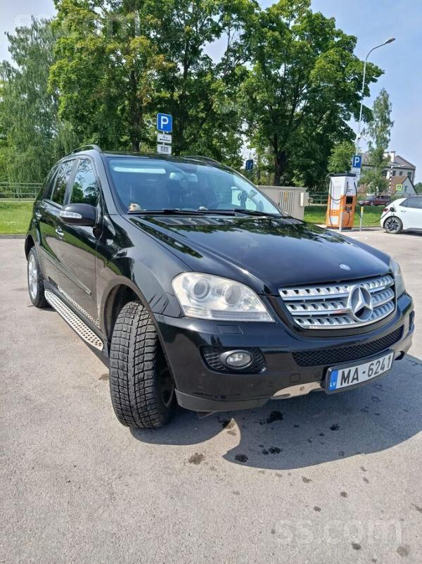 Черный Мерседес МЛ 320 2007 в Айзкраукле, объемом двигателя 3.00 л и пробегом 266 тыс. км за 6333 €, фото 7 на AUTOMOTO.COM.LV