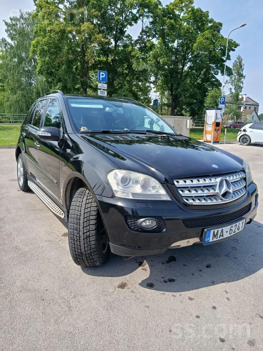 Melns Mercedes-Benz ML 320 2007 Aizkraukle, ar dzinēja tilpumu 3.00 L un nobraukumu 266 tūkst. km par 6333 €, foto 8 vietnē AUTOMOTO.COM.LV