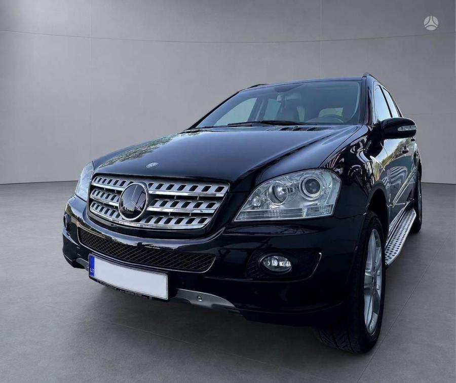 Black Mercedes-Benz ML 320 2007 in Vilnius, with an engine capacity of 2.99 L and mileage of 183 thousand km for 12900 €, photo 1 on AUTOMOTO.COM.LV