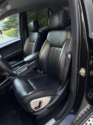 Black Mercedes-Benz ML 320 2007 in Vilnius, with an engine capacity of 2.99 L and mileage of 300 thousand km for 3999 €, photo 13 on AUTOMOTO.COM.LV